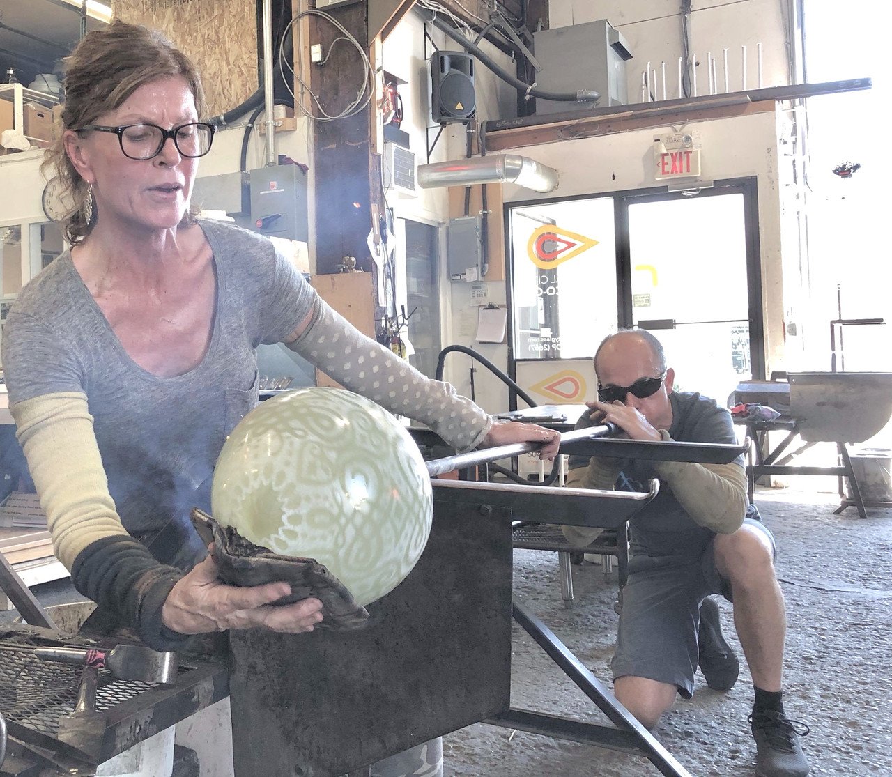 Laura Murdoch on the glass making process - Craft Council of British ...